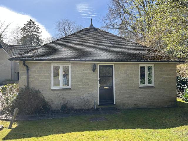 2 bedroom bungalow for sale