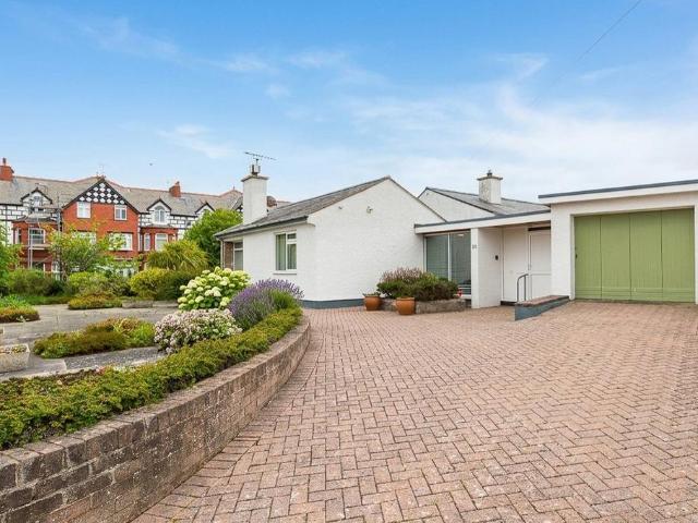 2 bedroom bungalow for sale