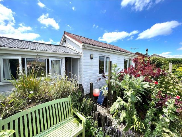 2 bedroom bungalow for sale