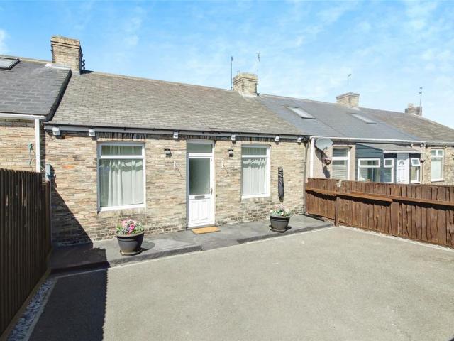 2 bedroom bungalow for sale