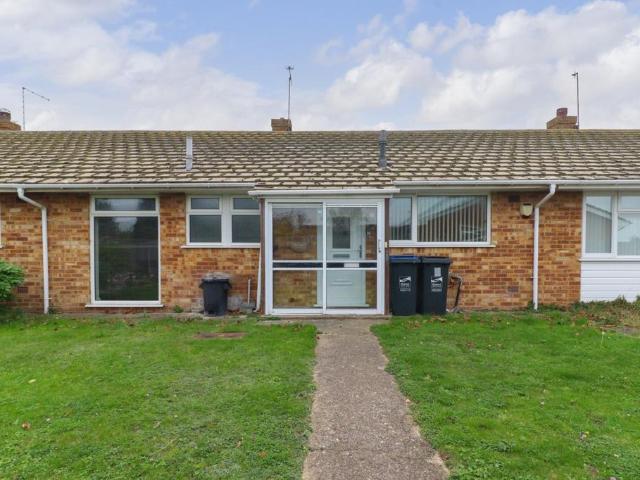 2 bedroom bungalow for sale