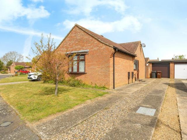 2 bedroom bungalow for sale