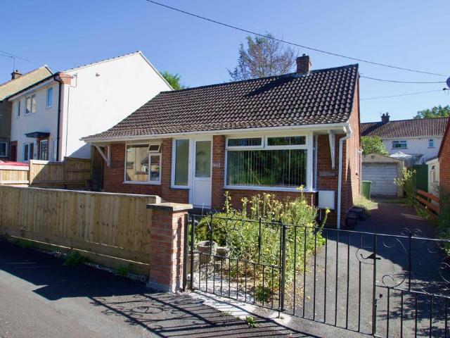 2 bedroom bungalow for sale