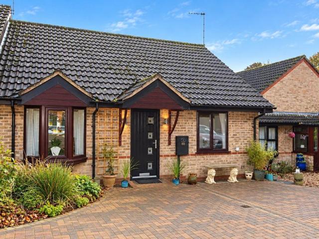2 bedroom bungalow for sale