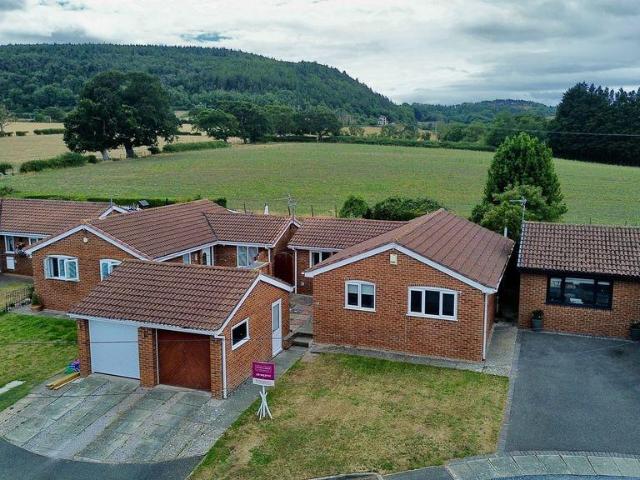 2 bedroom bungalow for sale