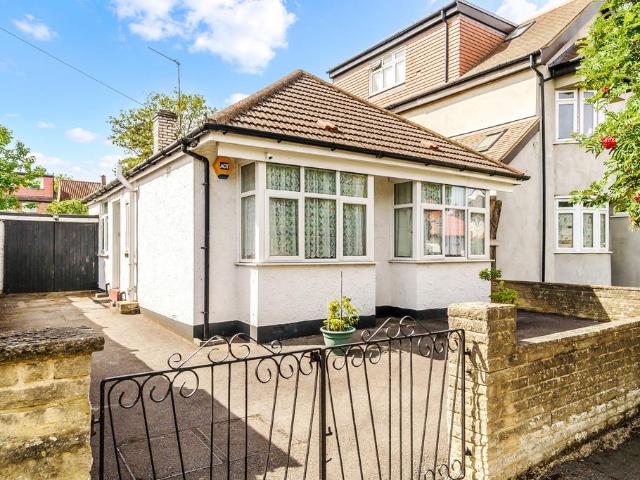 2 bedroom bungalow for sale