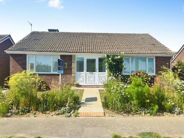 2 bedroom bungalow for sale