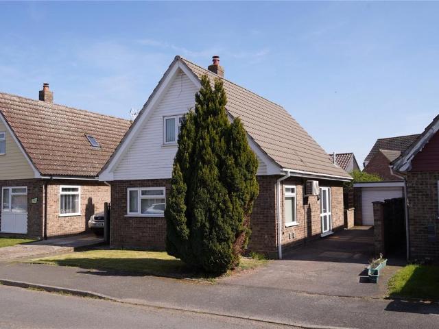 2 bedroom bungalow for sale