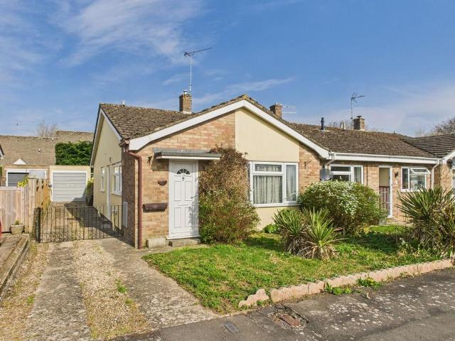 2 bedroom bungalow for sale