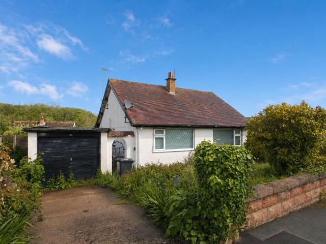 2 bedroom bungalow for sale