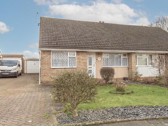 2 bedroom bungalow for sale