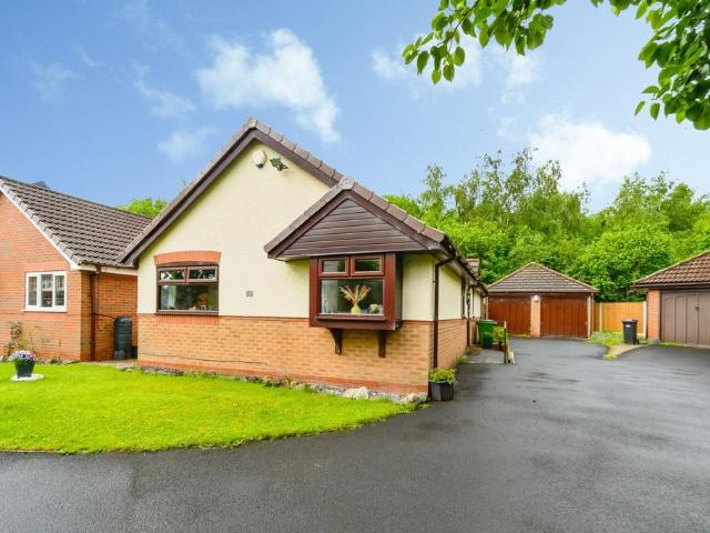2 bedroom bungalow for sale