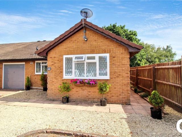 2 bedroom bungalow for sale