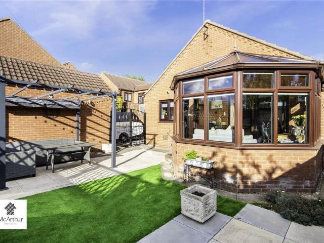 2 bedroom bungalow for sale