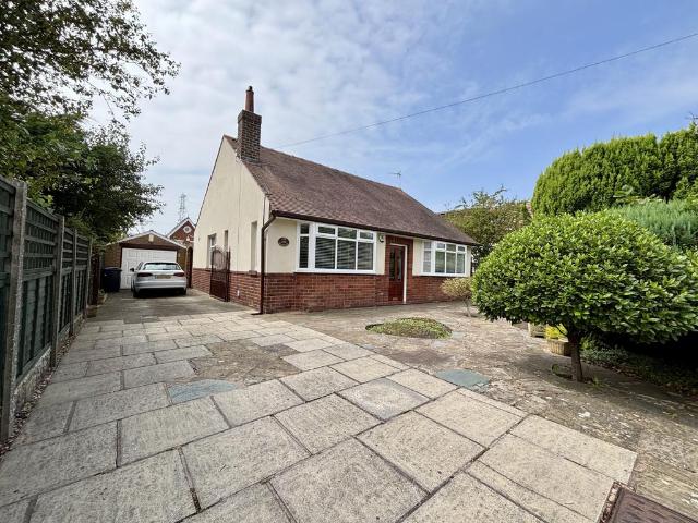 2 bedroom bungalow for sale