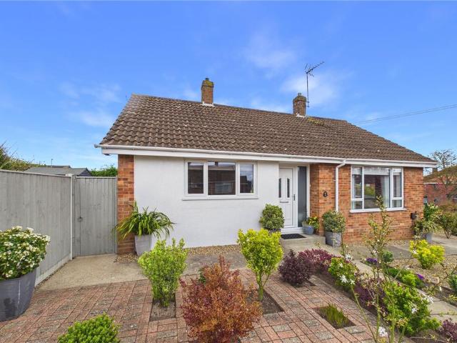 2 bedroom bungalow for sale