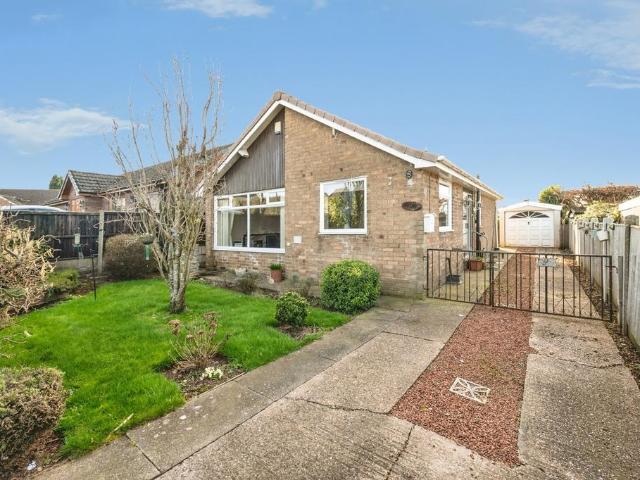 2 bedroom bungalow for sale