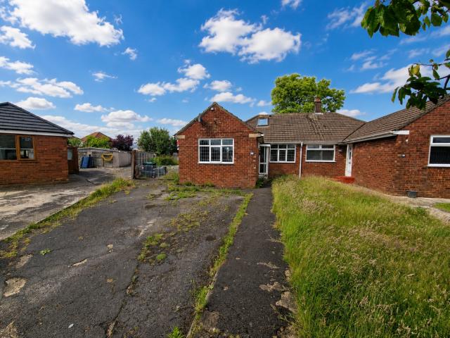 2 bedroom bungalow for sale