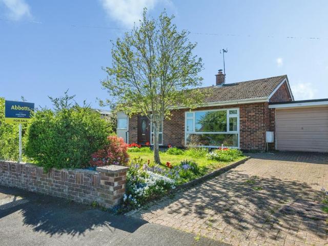 2 bedroom bungalow for sale
