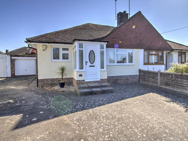 2 bedroom bungalow for sale