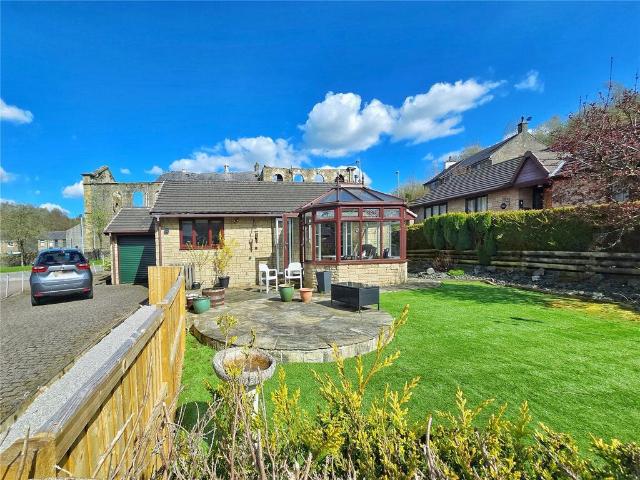 2 bedroom bungalow for sale