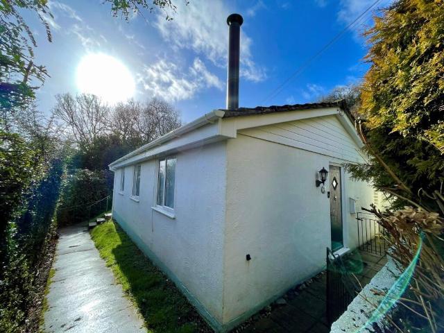 2 bedroom bungalow for sale