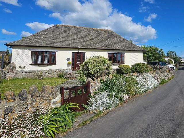 2 bedroom bungalow for sale