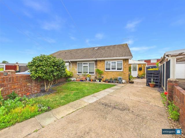 2 bedroom bungalow for sale