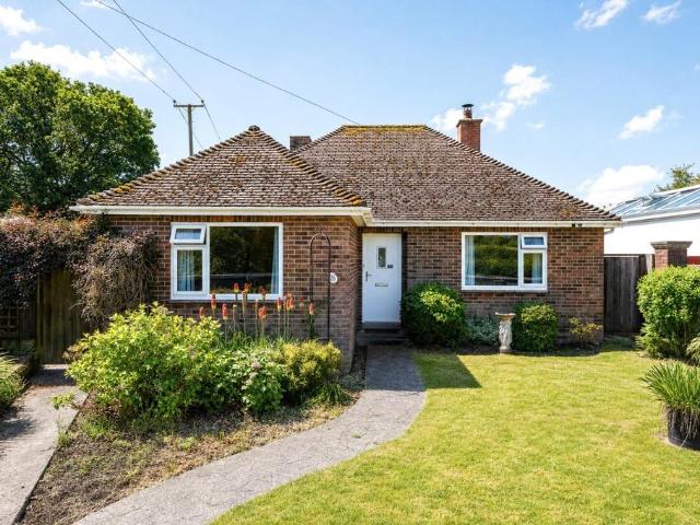 2 bedroom bungalow for sale