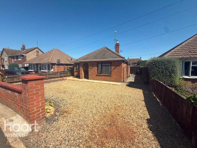 2 bedroom bungalow for sale