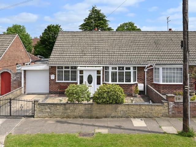 2 bedroom bungalow for sale