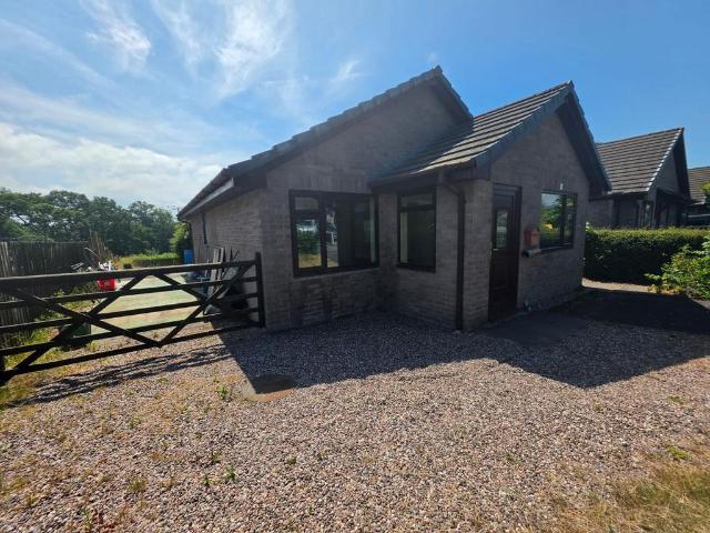 2 bedroom bungalow for sale