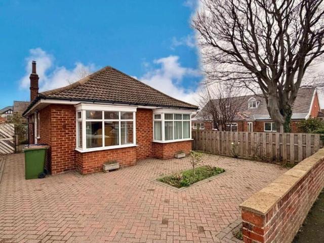 2 bedroom bungalow for sale