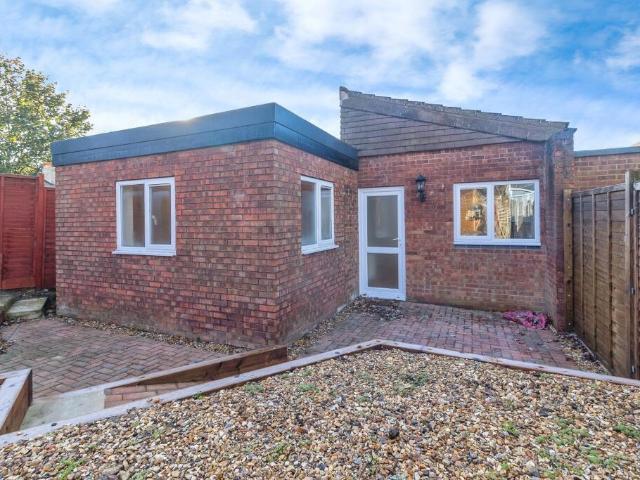 2 bedroom bungalow for sale