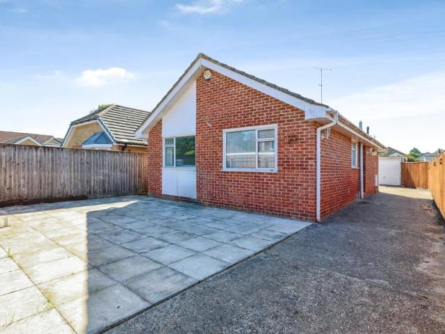 2 bedroom bungalow for sale