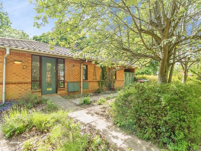 2 bedroom bungalow for sale