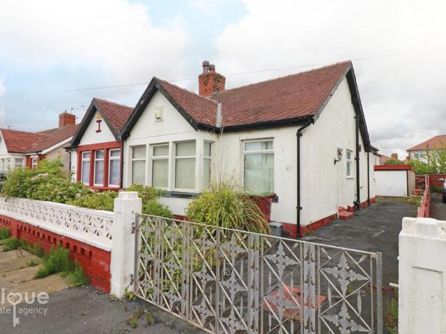 2 bedroom bungalow for sale
