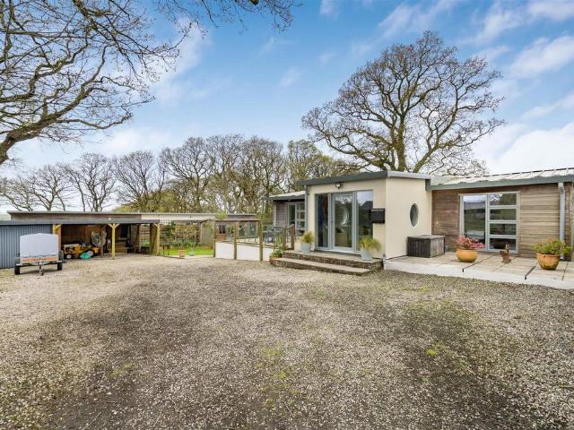 2 bedroom bungalow for sale