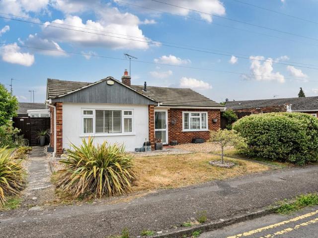 2 bedroom bungalow for sale