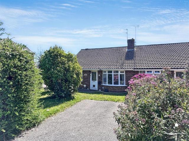 2 bedroom bungalow for sale