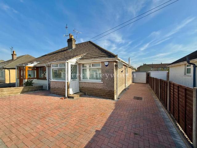 2 bedroom bungalow for sale