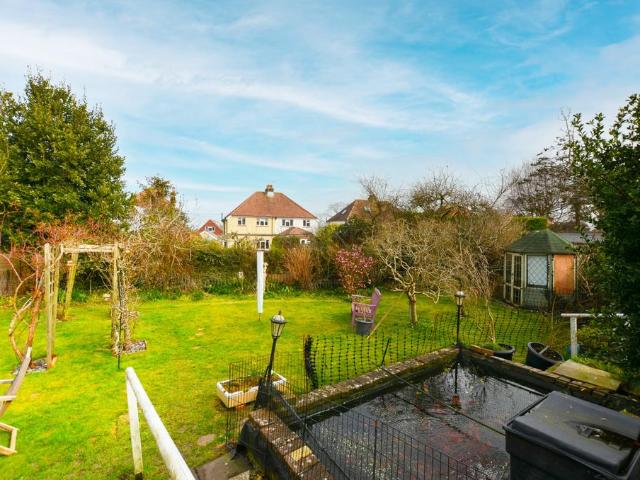 2 bedroom bungalow for sale