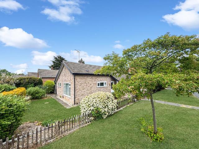 2 bedroom bungalow for sale
