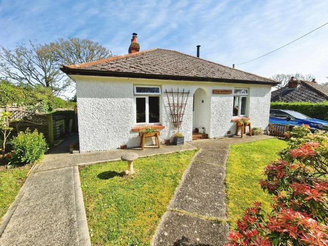 2 bedroom bungalow for sale