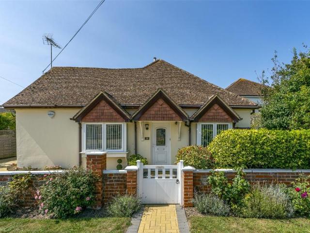 2 bedroom bungalow for sale