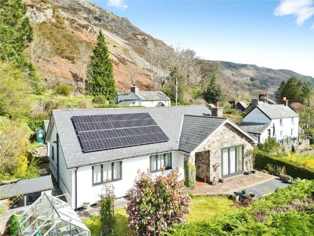 2 bedroom bungalow for sale