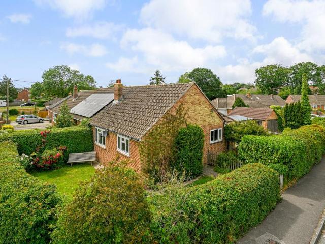 2 bedroom bungalow for sale