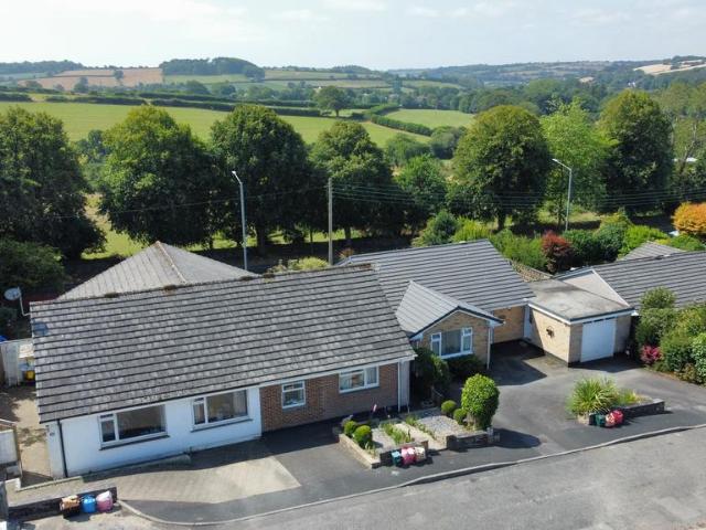 2 bedroom bungalow for sale