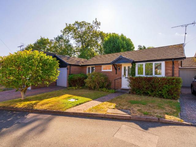 2 bedroom bungalow for sale