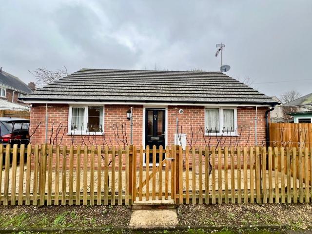 2 bedroom bungalow for sale